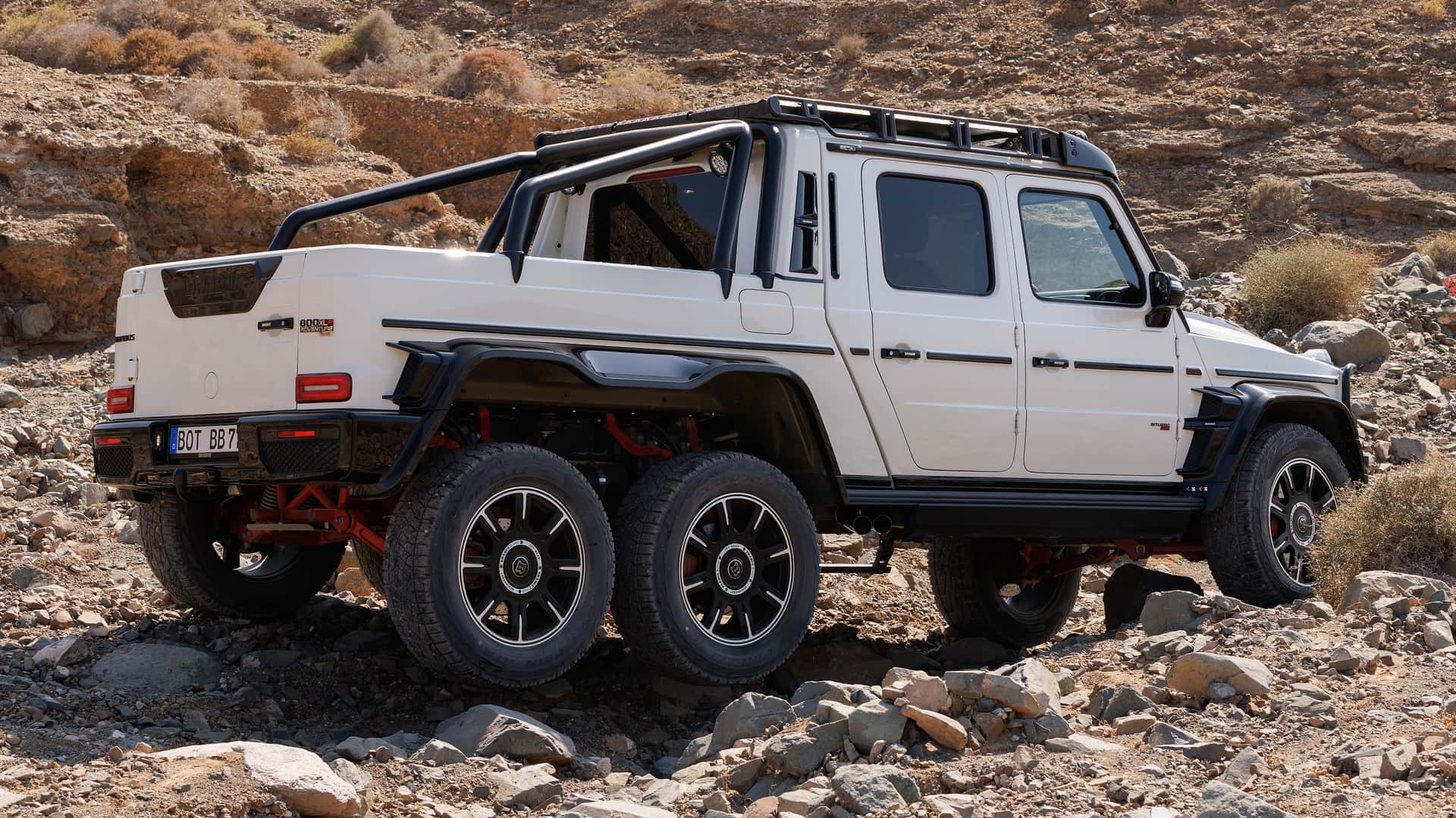 Incarnation of six-wheel pickup BRABUS explosively modified AMG G63 ...
