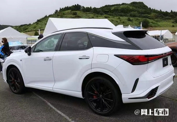 Lexus new RX real shot!The power is stronger than that of the BMW X5 ...