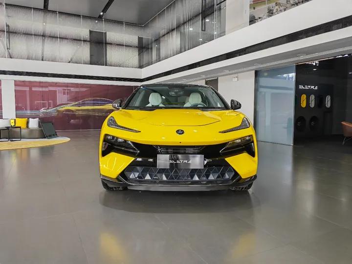 Appearance and performance are both online, Uncle Che explores the shop ...