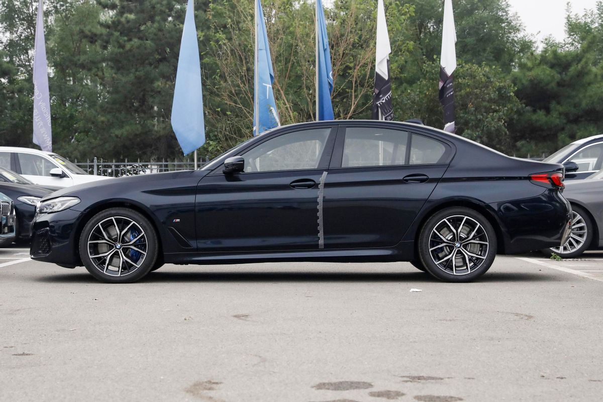 Interpretation of BMW 540i, pure imported with 3.0T power, 100% in 5.1 seconds, low-key ...
