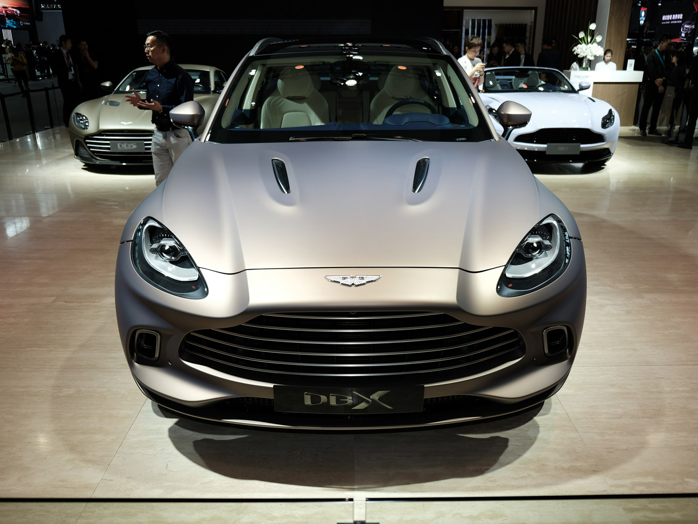 The most handsome Aston Martin SUV listed price is too cheap! - iNEWS