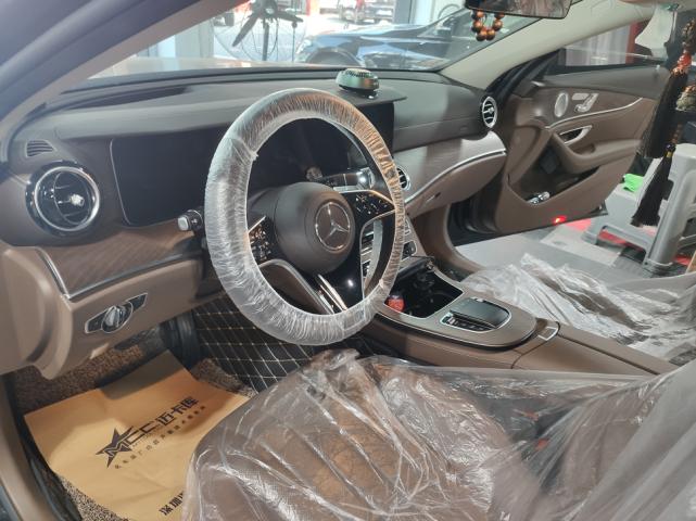 21款奔馳E300L立標升級原廠23P自動跟車，智能駕駛更輕鬆 - 資訊咖