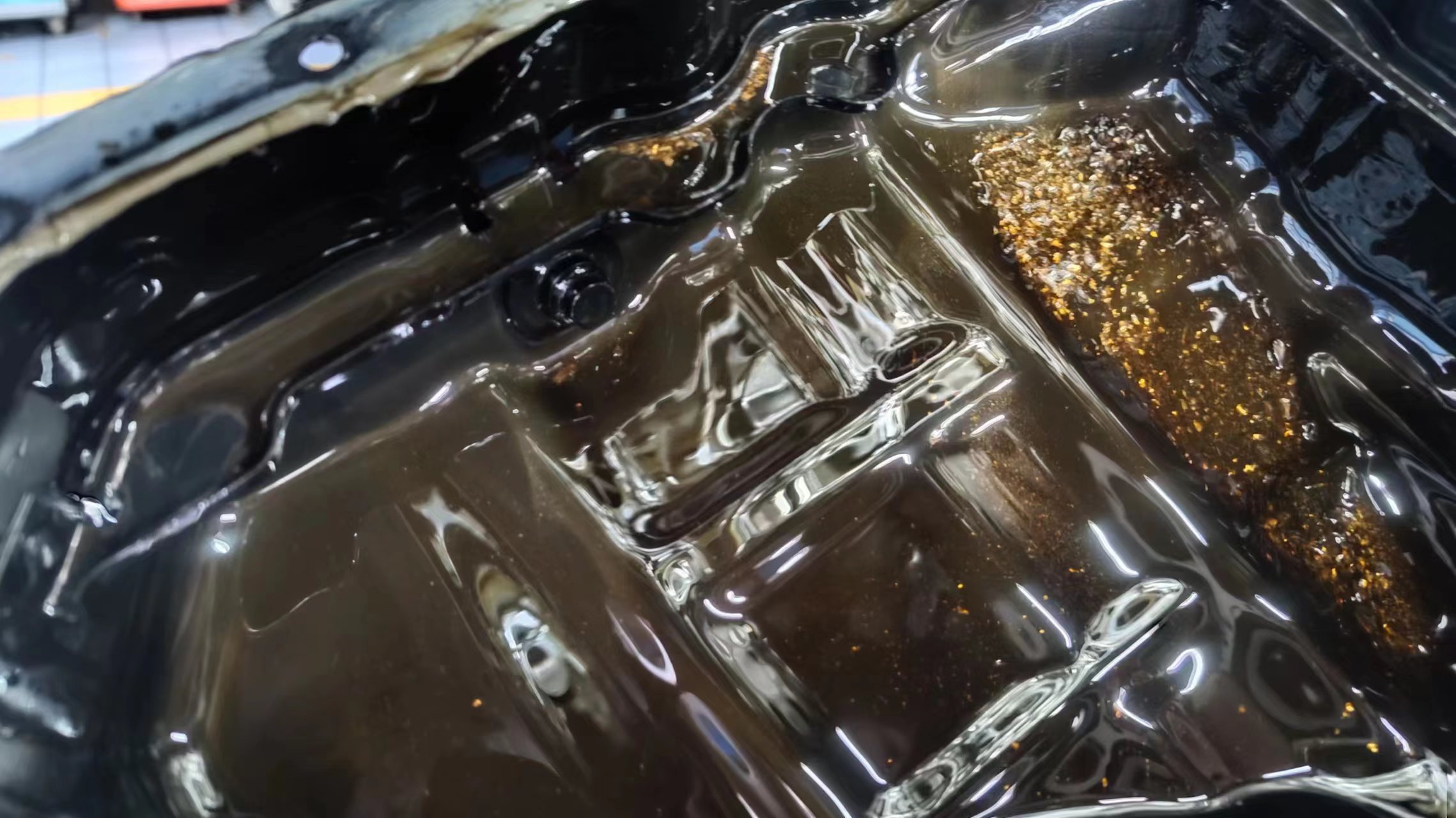 Engine cleaning sludge needs to be cautious when using cleaning oil ...