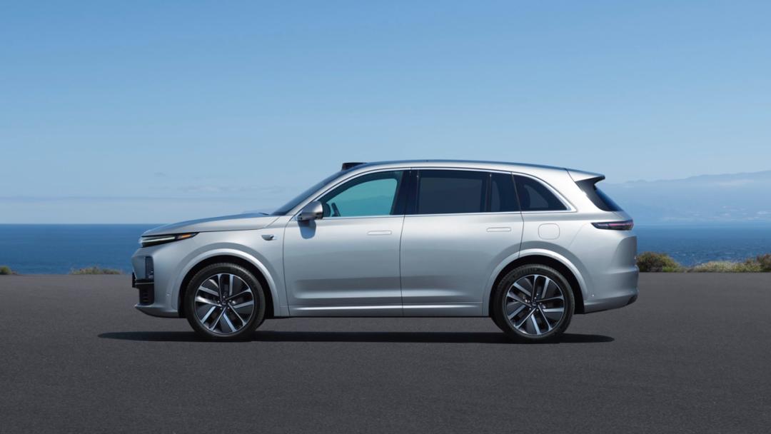 New cars and facelifts, Li Xiang can't afford a second defeat - iNEWS