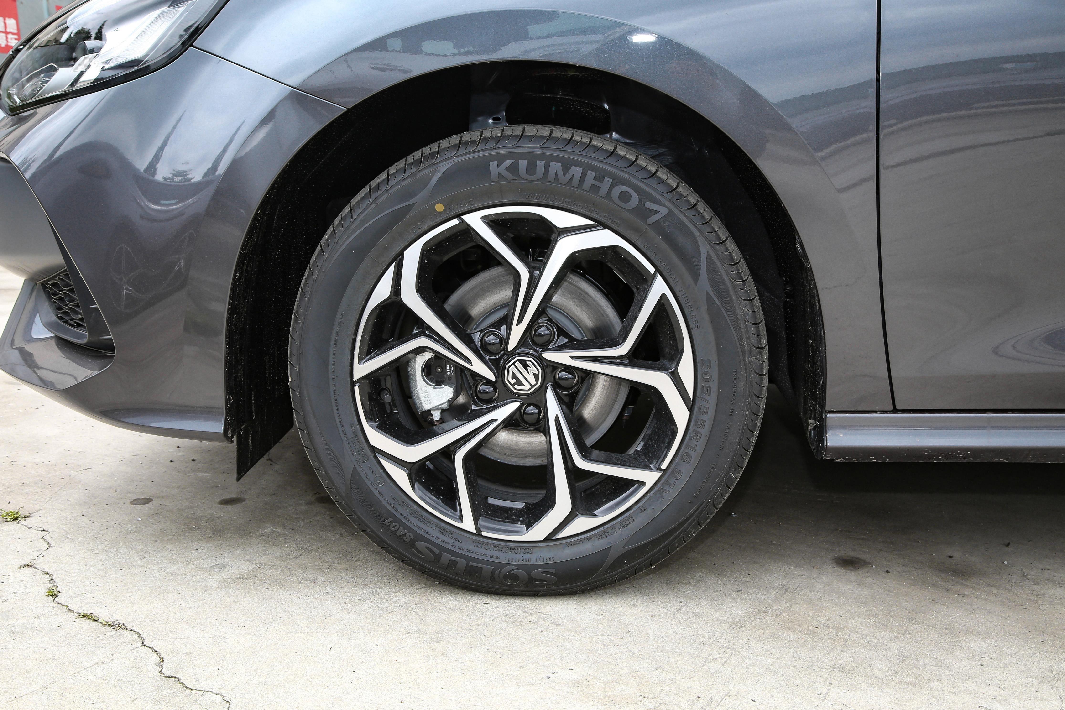 A small car suitable for starting a business, with a wheelbase of ...