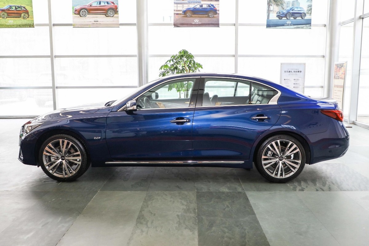 Infiniti Q50L is equipped with 2.0T+7AT, and the monthly car ...