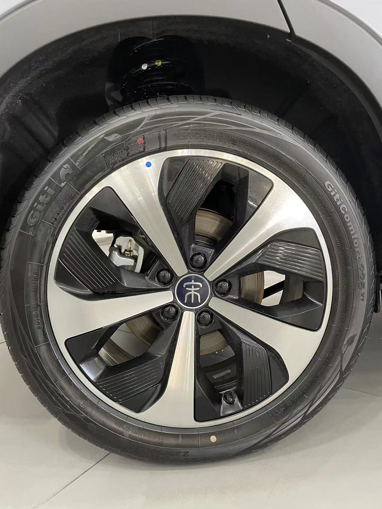 Does the car deviate after reversing the wheel?Doing four-wheel ...