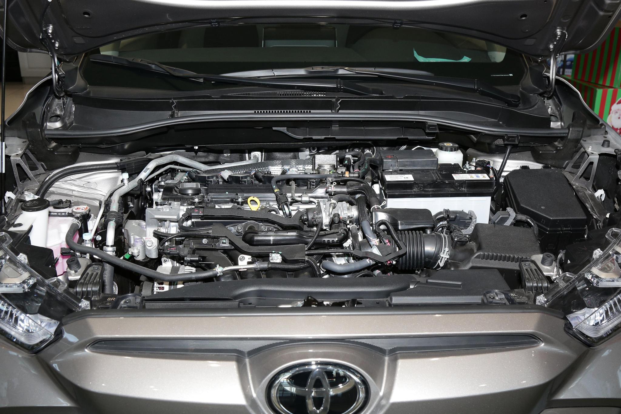 Experience Feng Landa, with 2.0L naturally aspirated engine, compact ...