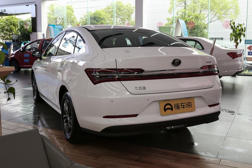 BYD Qin Pro, looks very handsome, with matrix LED headlights, equipped ...