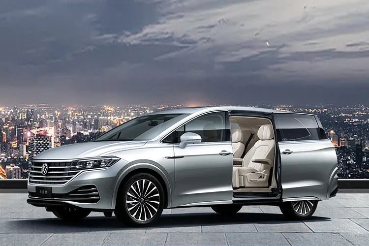 The game is cheap!The wheelbase is nearly 3.2 meters, and this German ...