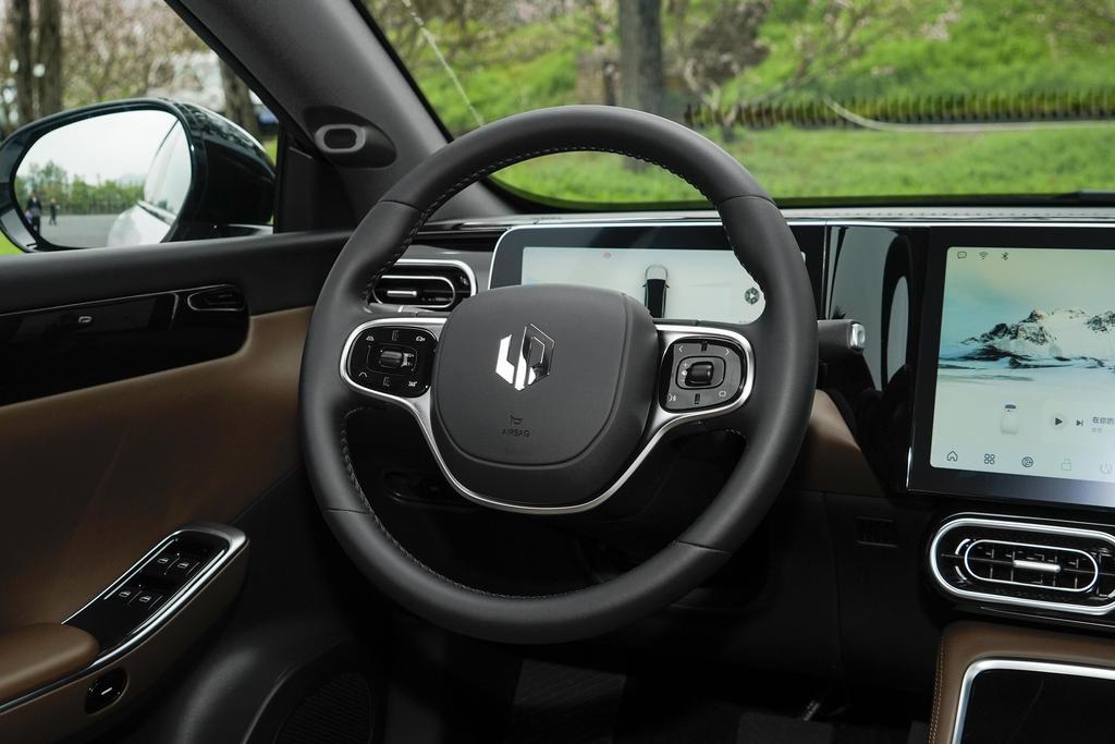 The industry's first variable architecture oil-cooled electric drive ...