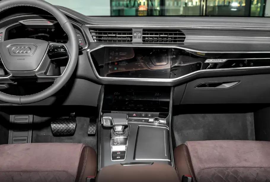 The three screens of SAIC Audi A7L greatly enhance the sense of ...