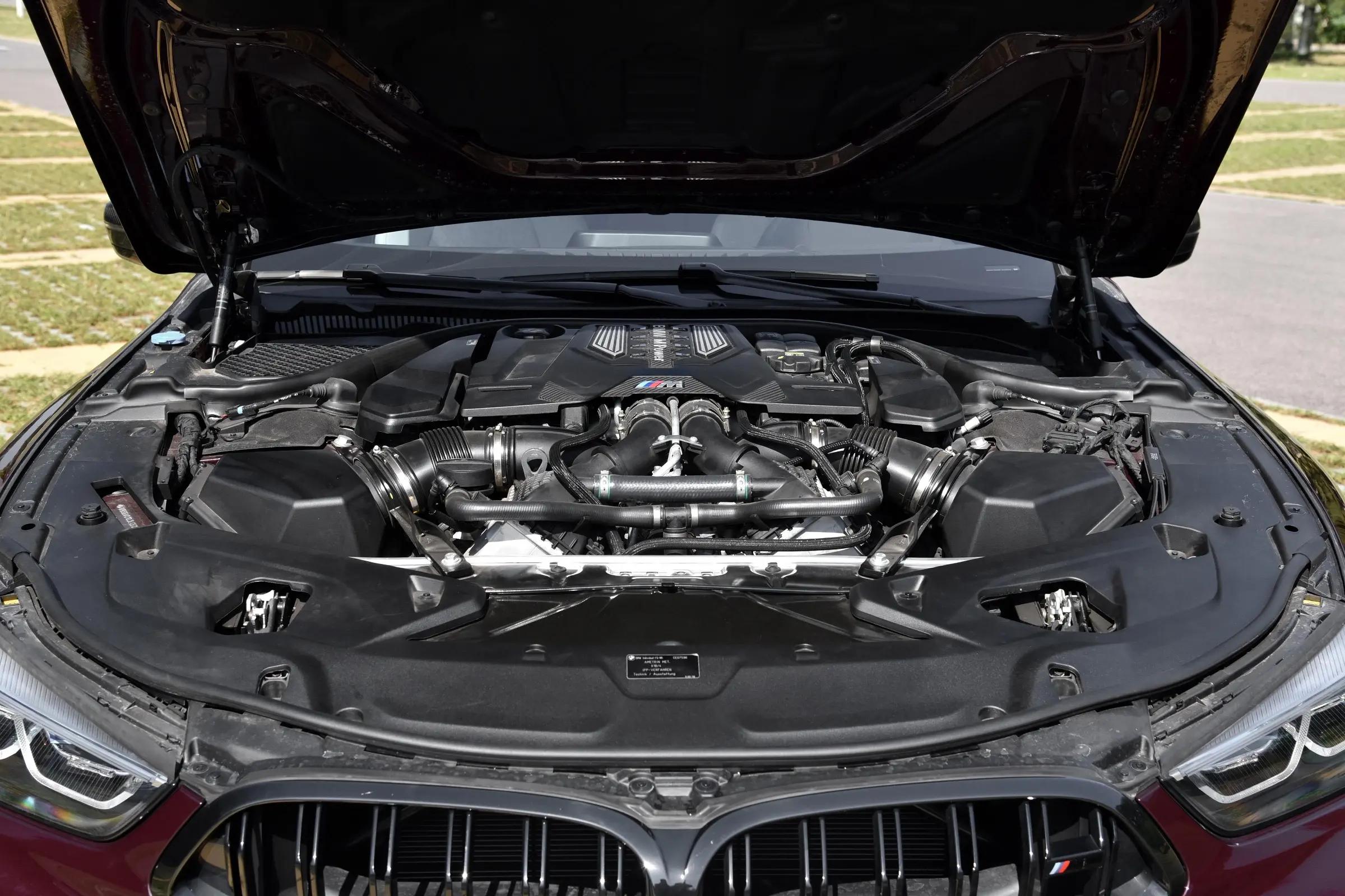 Experience the BMW M8, which is designed for fast acceleration ...