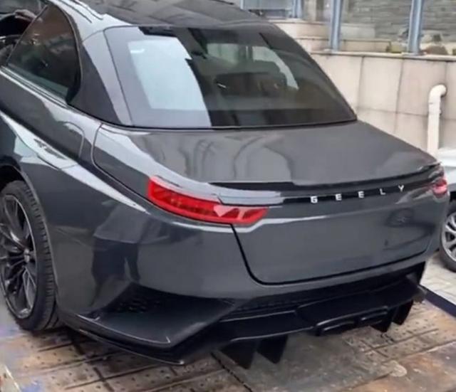 Geely hardtop convertible exposed, avant-garde and sporty - iNEWS