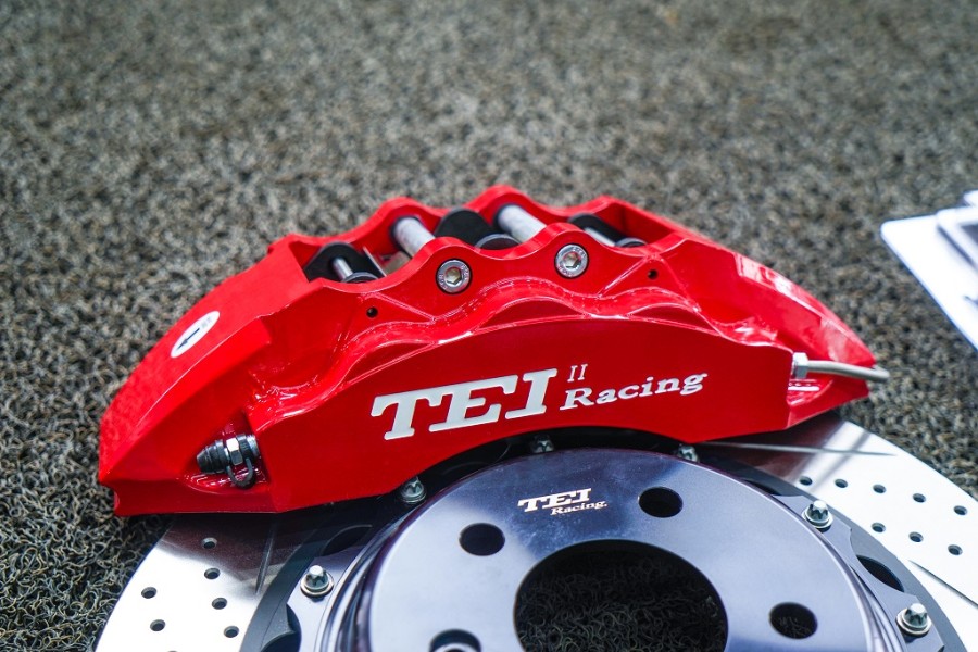 Brake calipers, Mercedes-Benz C200L modified TEI Racing P60ES street performance brake caliper ...