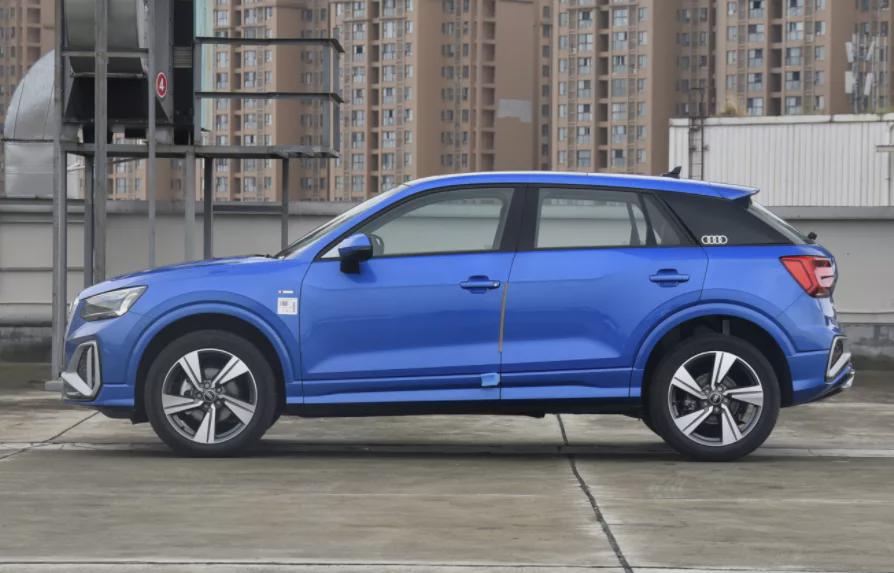 How to choose a German entry-level luxury SUV?Audi Q2L vs. BMW X2 - iNEWS