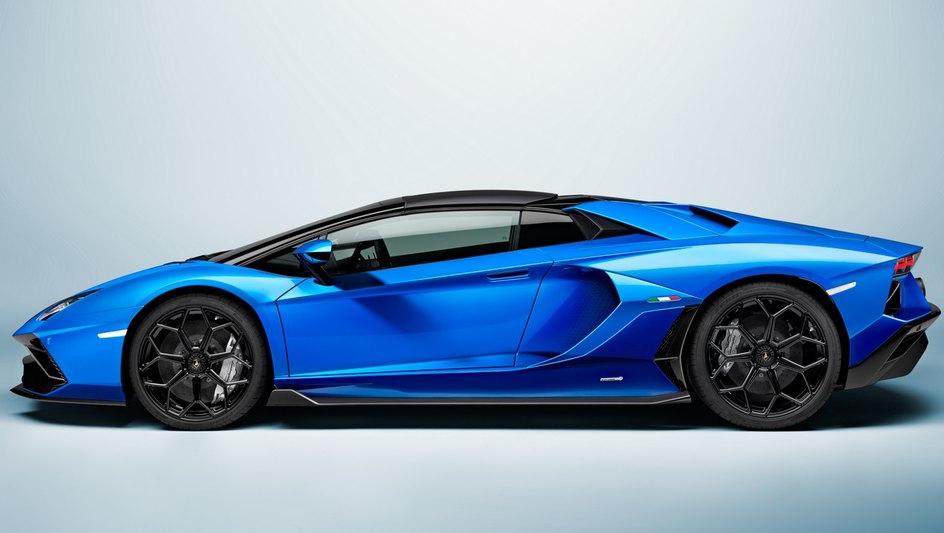 The zero-hundred acceleration is 2.8 seconds, and the Lamborghini ...