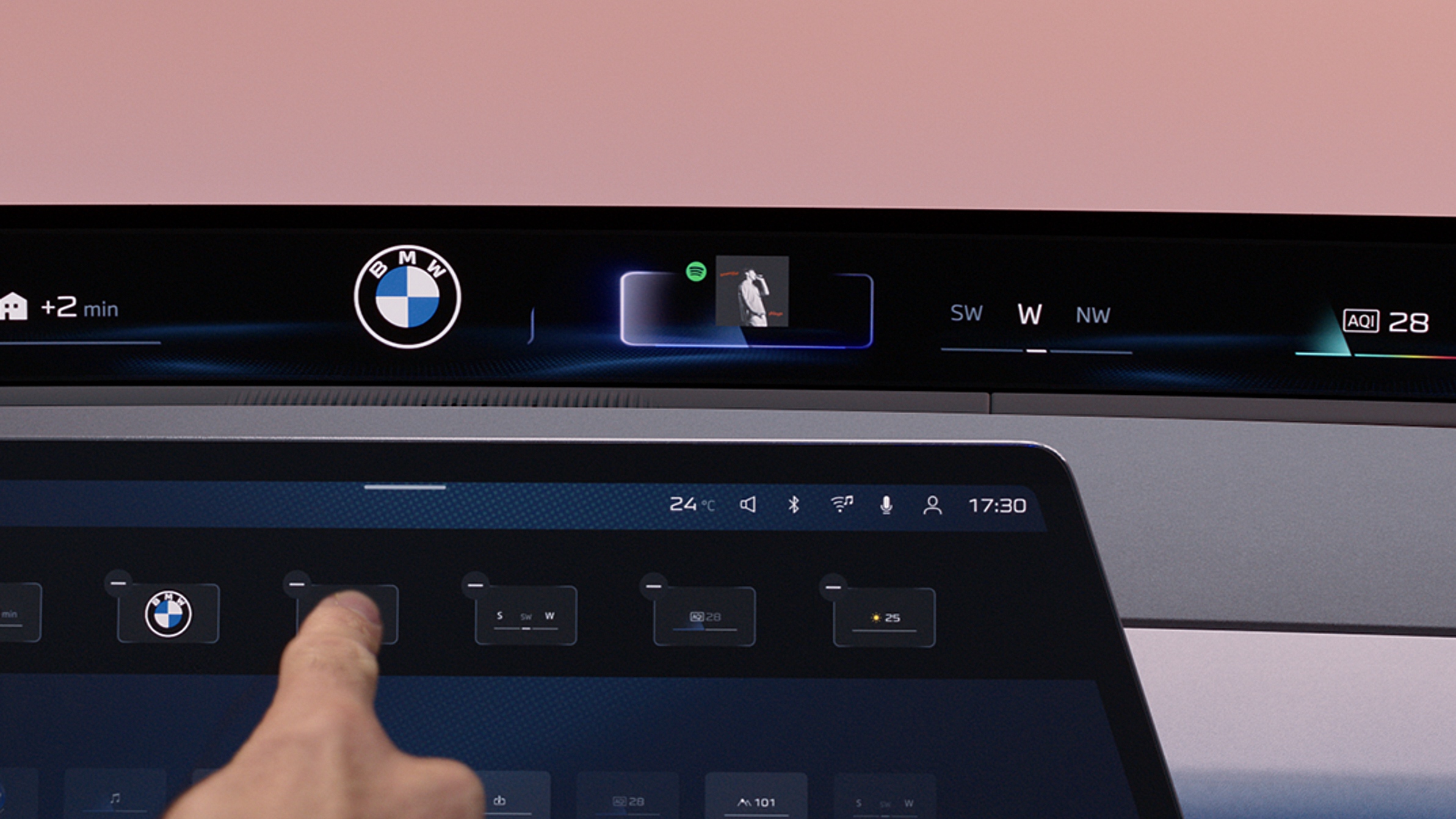 BMW upgrades head-up display to panoramic projection display - iNEWS