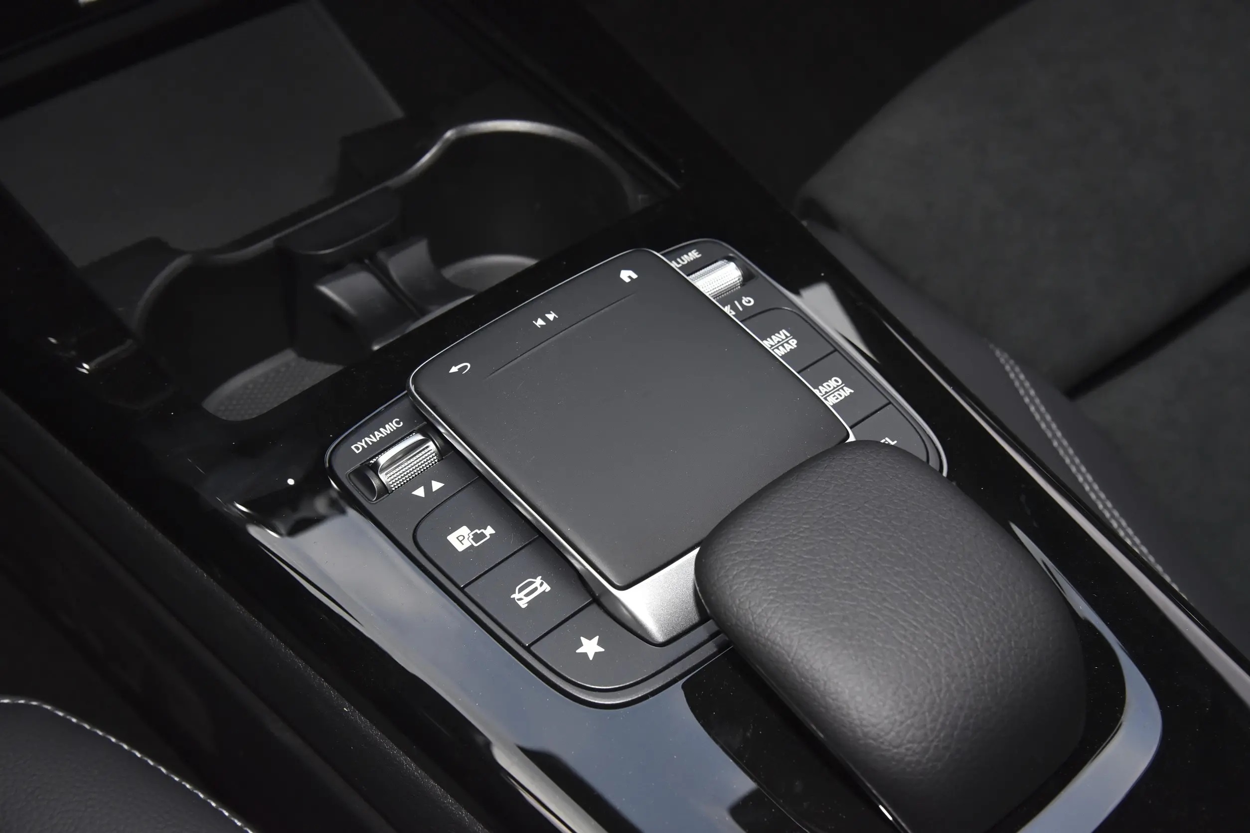 The era of touch screens is finally here, Mercedes-Benz will cancel the ...