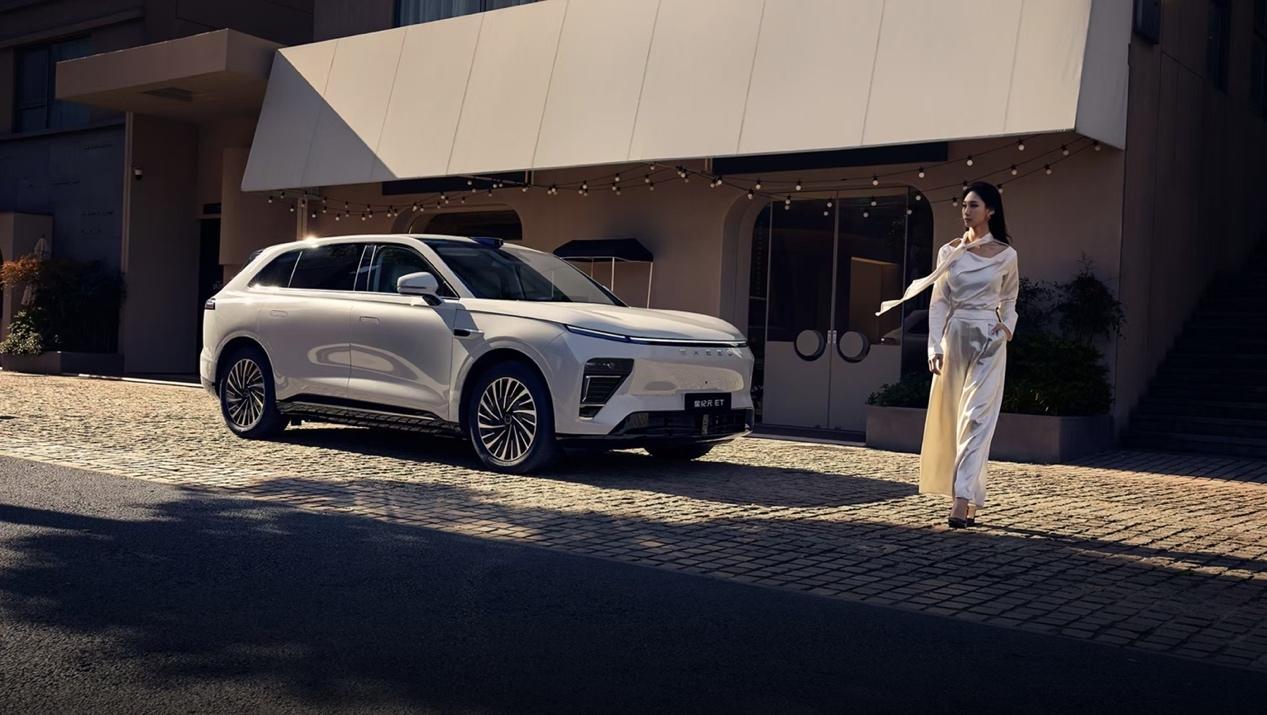 ET's new car is equipped with the industry-leading 8295P flagship chip - iNEWS