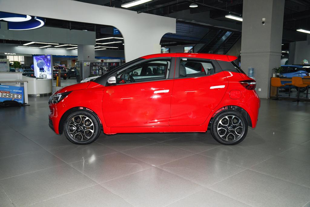 Easy-to-drive and flexible mini-car, JMC Yizhi EV3 - iNEWS