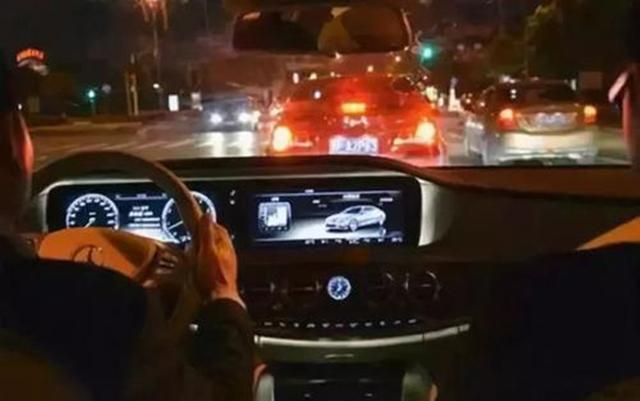 You must pay attention to these points when reversing at night, it can ...