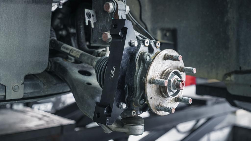 The difference between the original single-piston and multi-piston ...