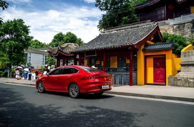 It is obvious that conventional hybrids are more convenient and do not ...