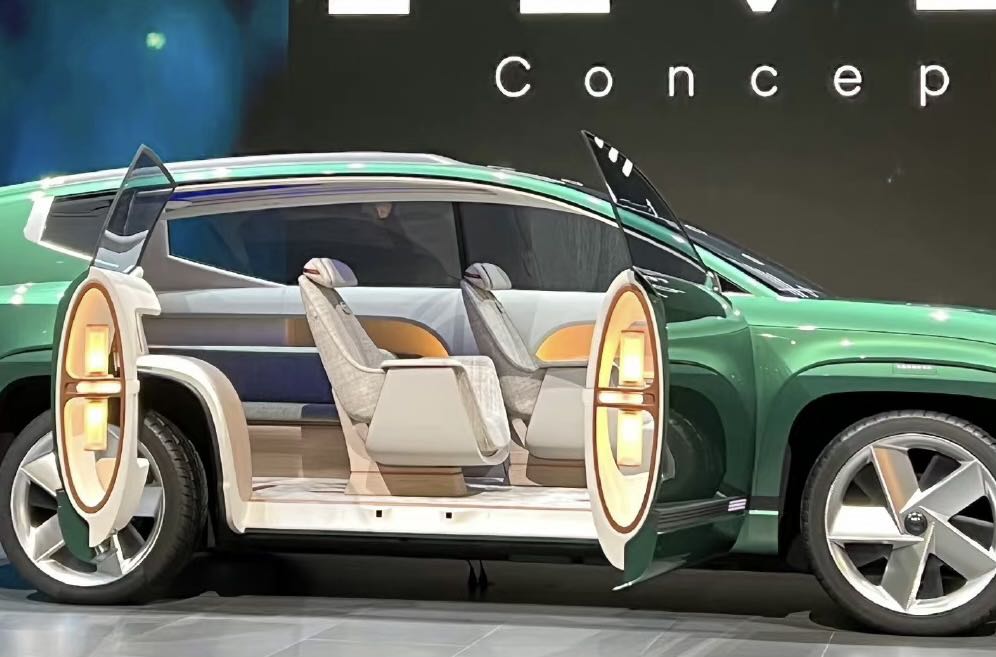 Hyundai SEVEN concept car debuts and will join the IQNIQ family in the ...