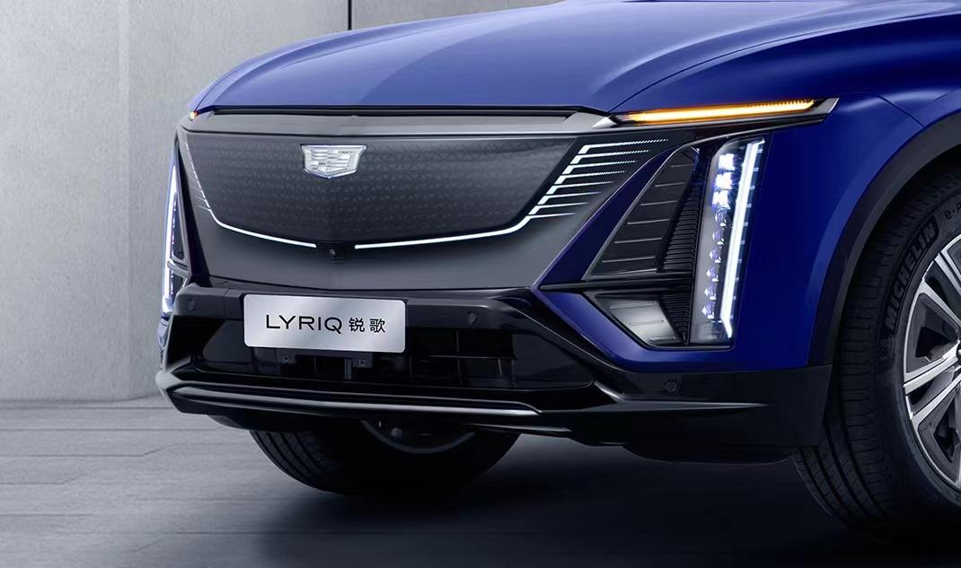 The Secret of LYRIQ Streamer and Star Rain Lighting System - iMedia