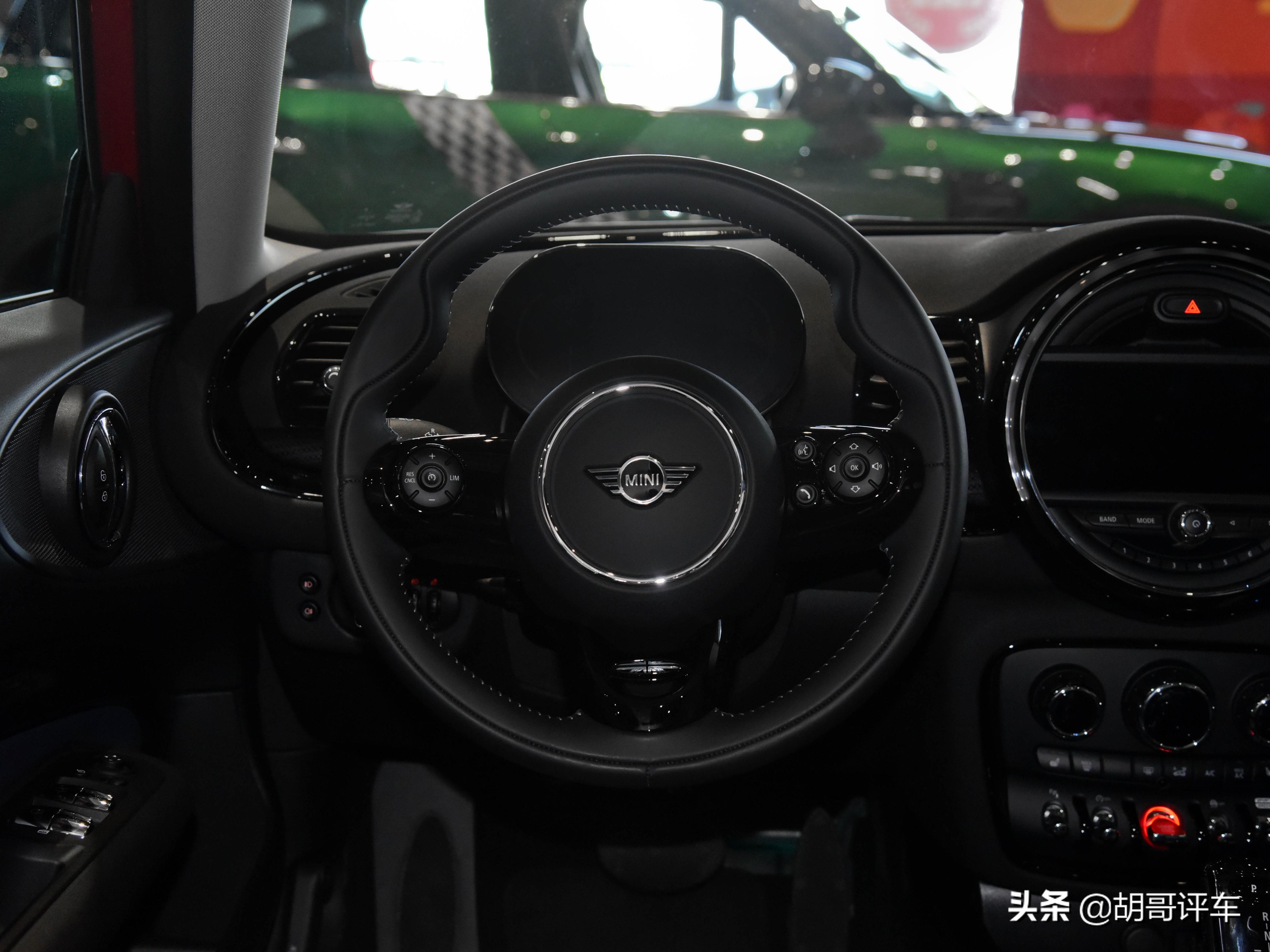 Double sunroof + automatic transmission, MINI CLUBMAN - iNEWS