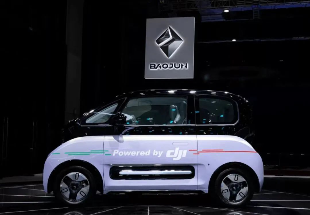 DJI "gets on the bus", will anyone pay for the intelligent mini-car ...
