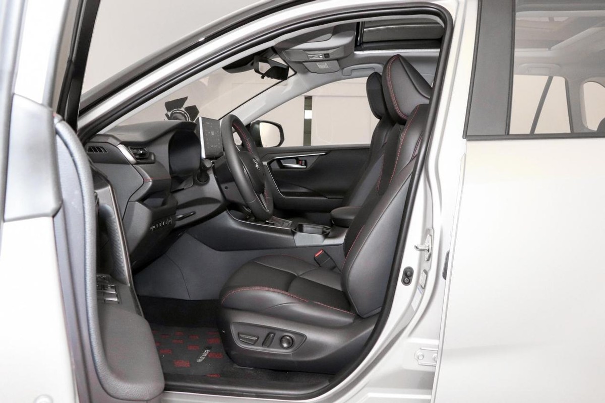 Who says Toyota does not have a performance SUV?This car can break a ...