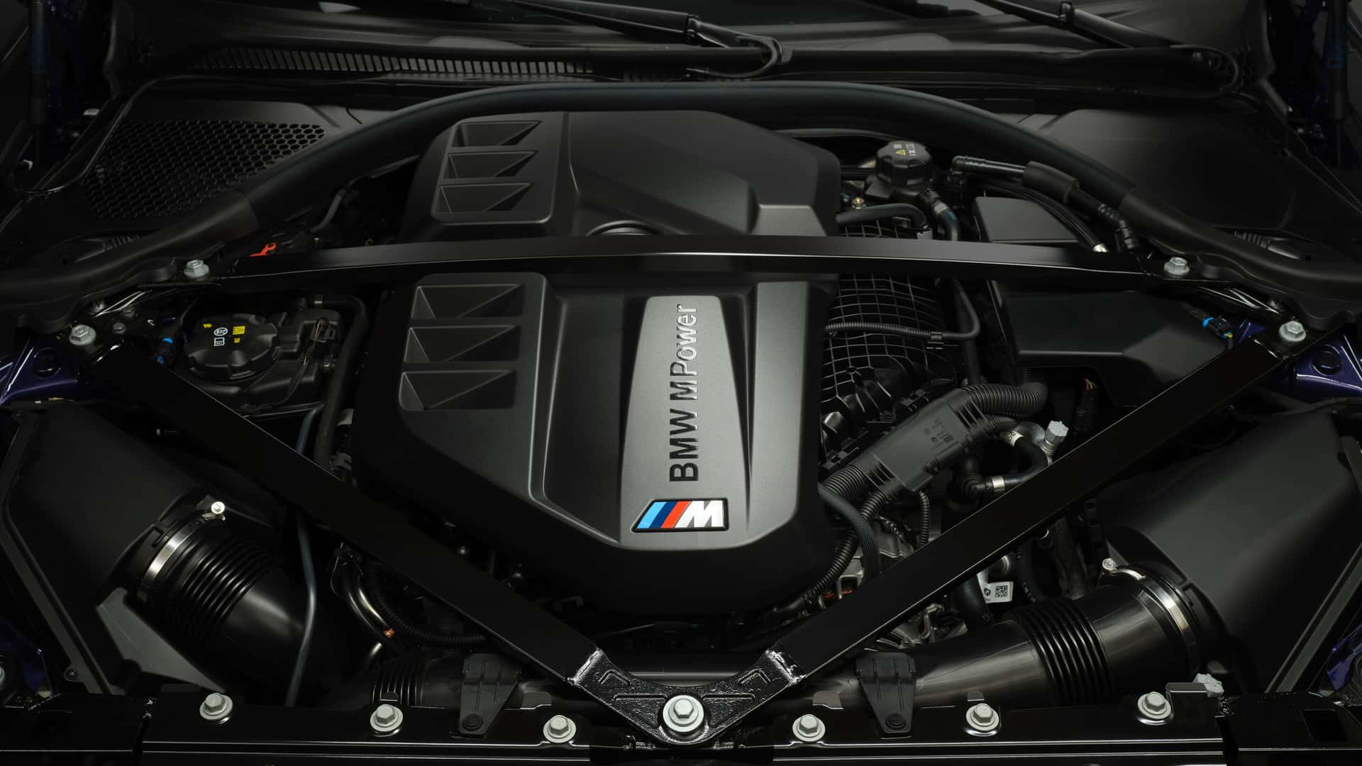 BMW will continue to produce internal combustion engines - iNEWS