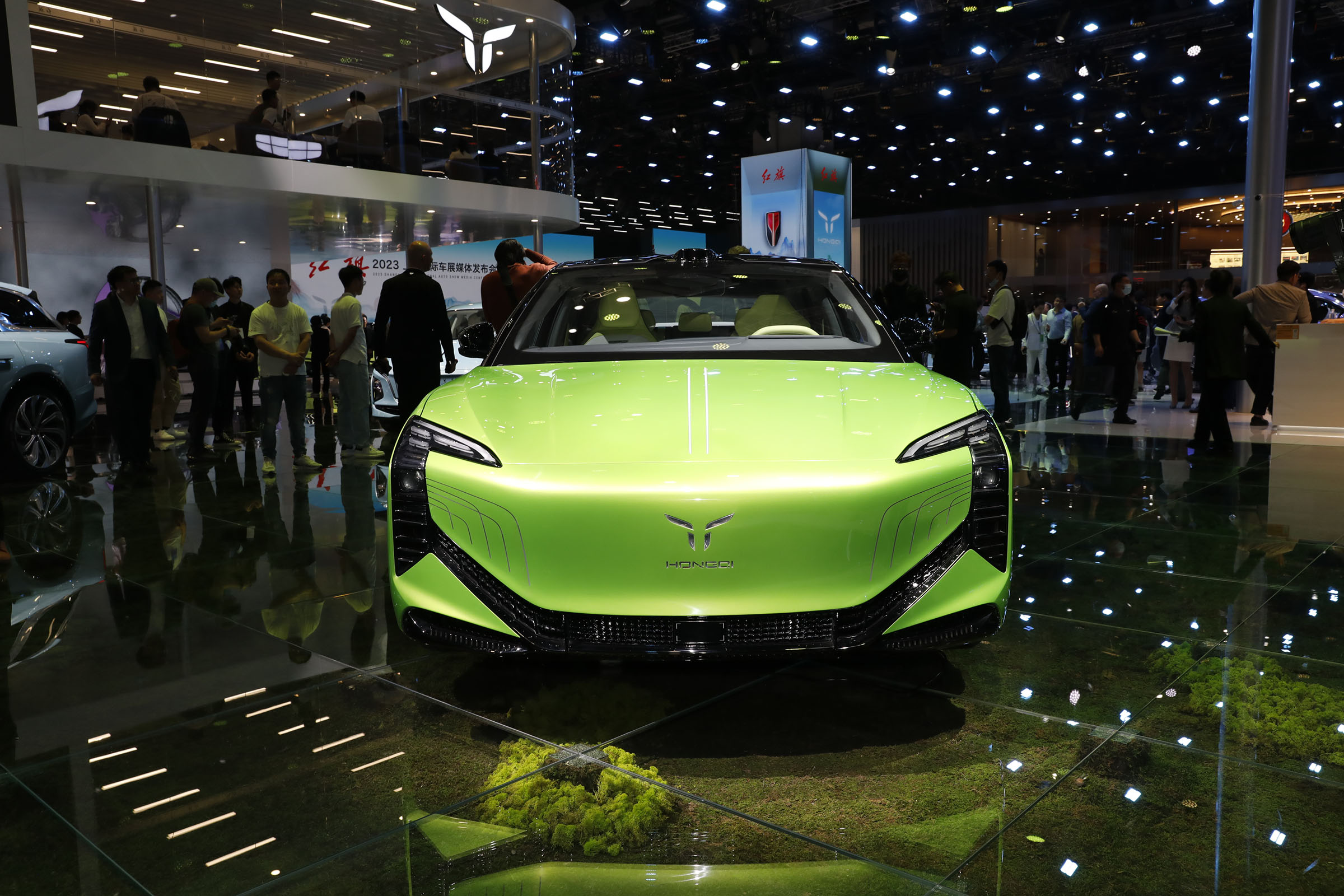 Hongqi E001 unveiled: the combination of luxury and technology in high-end new energy vehicles ...