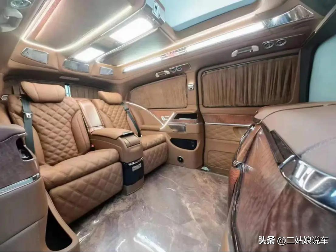 Mercedes-Benz 4-seater commercial vehicle, comparable to Mercedes-Benz ...