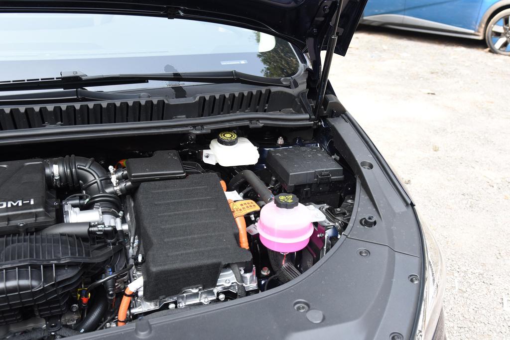 Song MAX central control screen design is simple and capable - iNEWS