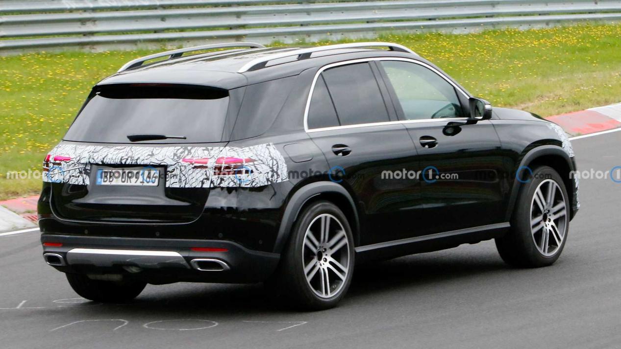 2023款奔馳GLE路試諜照曝光！前臉酷似GLS，打得過X5/Q7嗎？ - 資訊咖