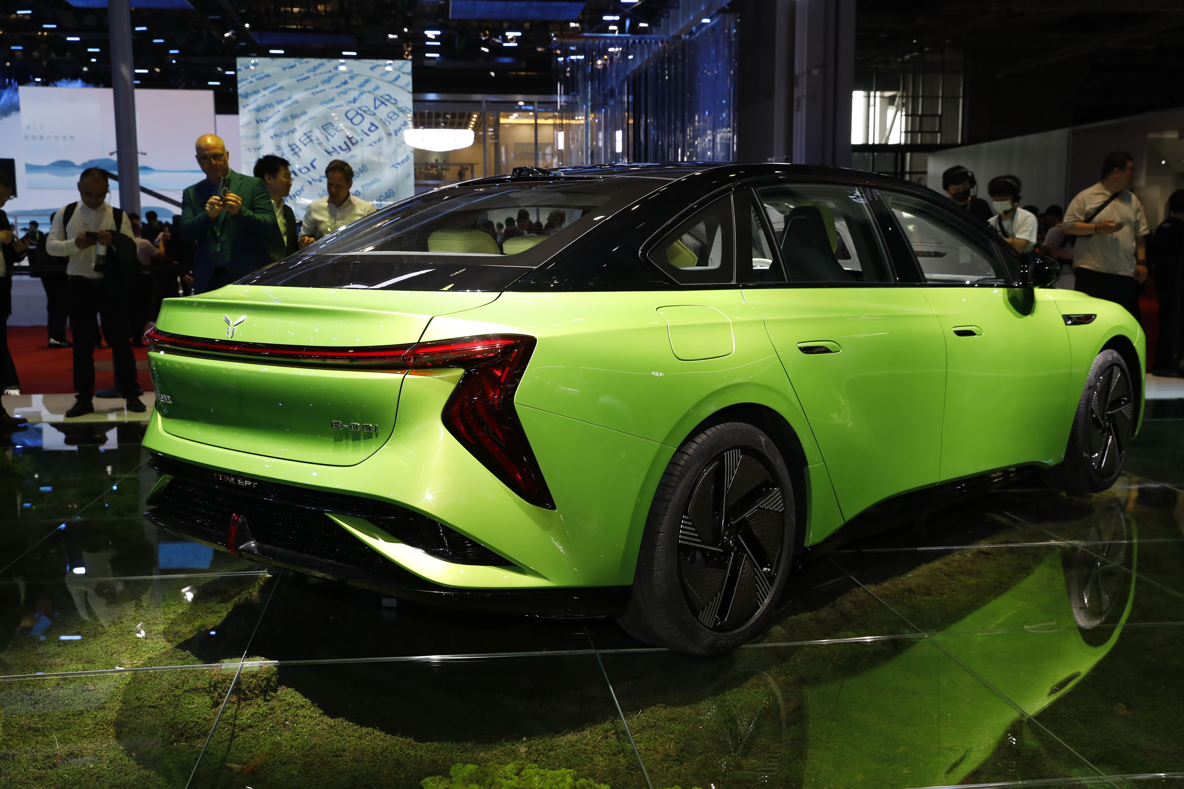 Hongqi E001 unveiled: the combination of luxury and technology in high ...