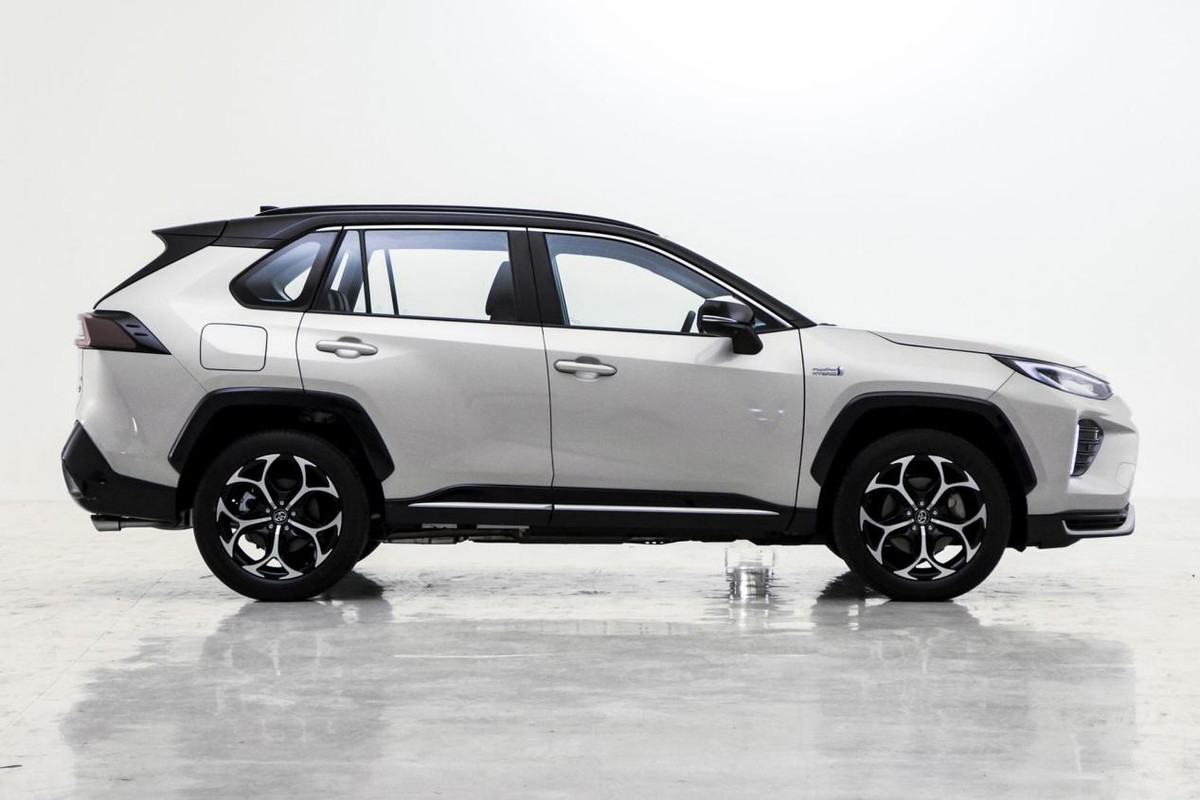 Who says Toyota does not have a performance SUV?This car can break a ...