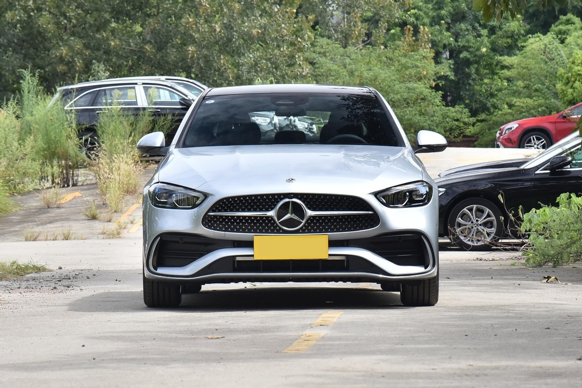 起步1.5T+48V輕混，體驗奔馳C260L運動版，產品力表現如何？ - 頭條匯