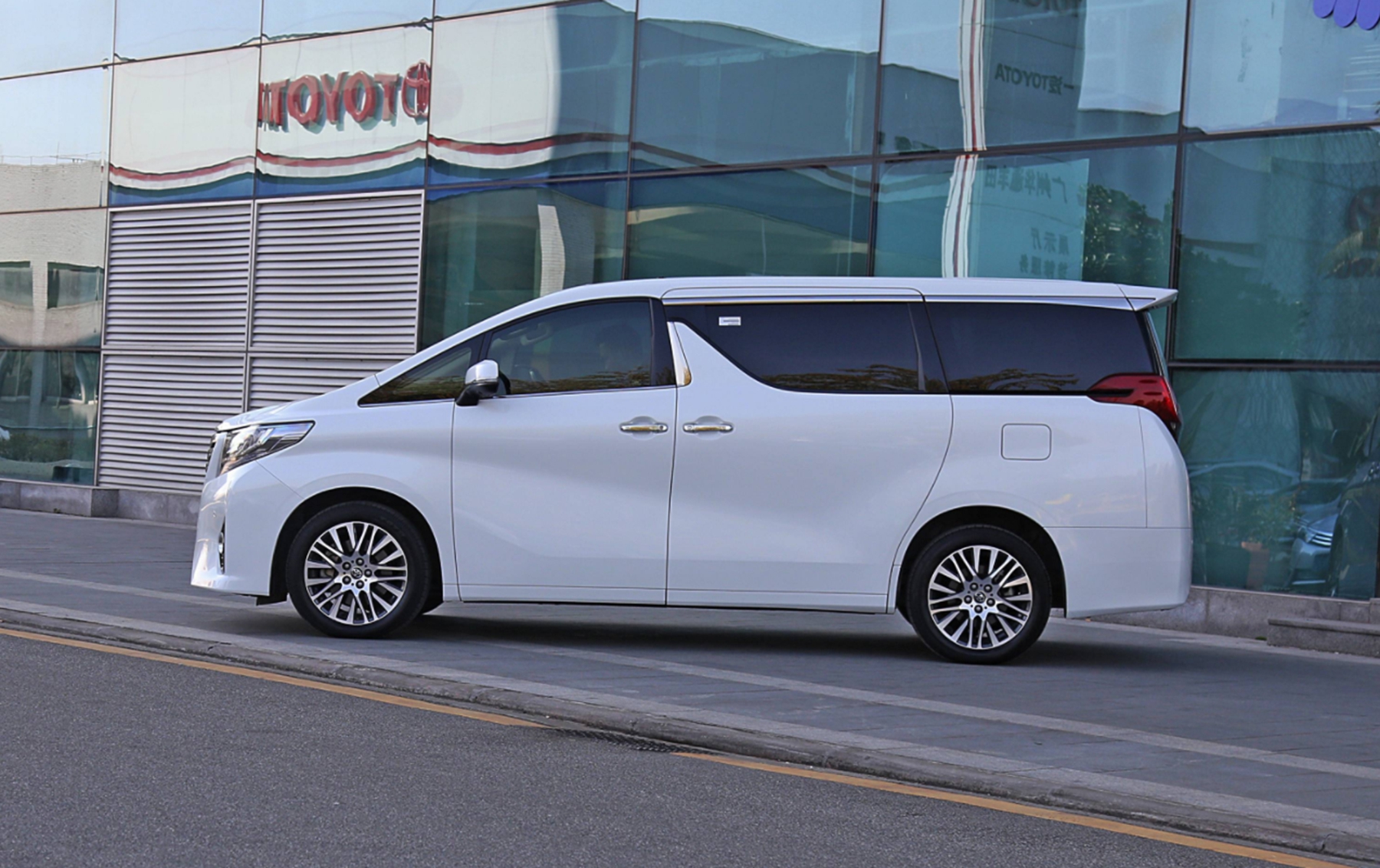 Why can the van Alpha become a national car in Japan?Expert: You will ...