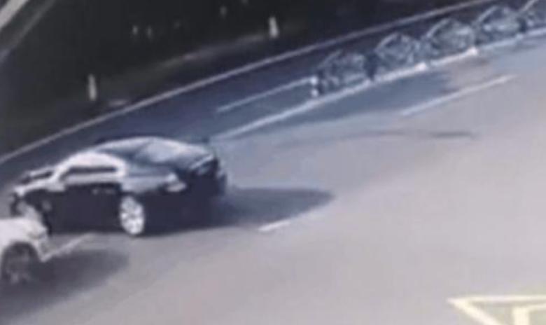The safest crash is the most expensive!A Polestar 2 collided violently ...