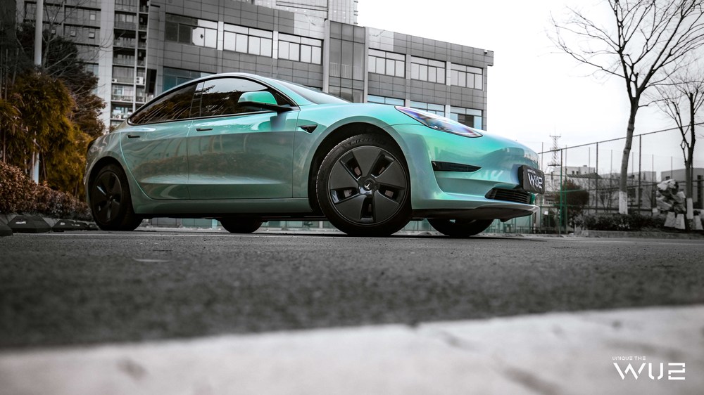 Tesla model 3 color change fantasy turquoise green - iNEWS