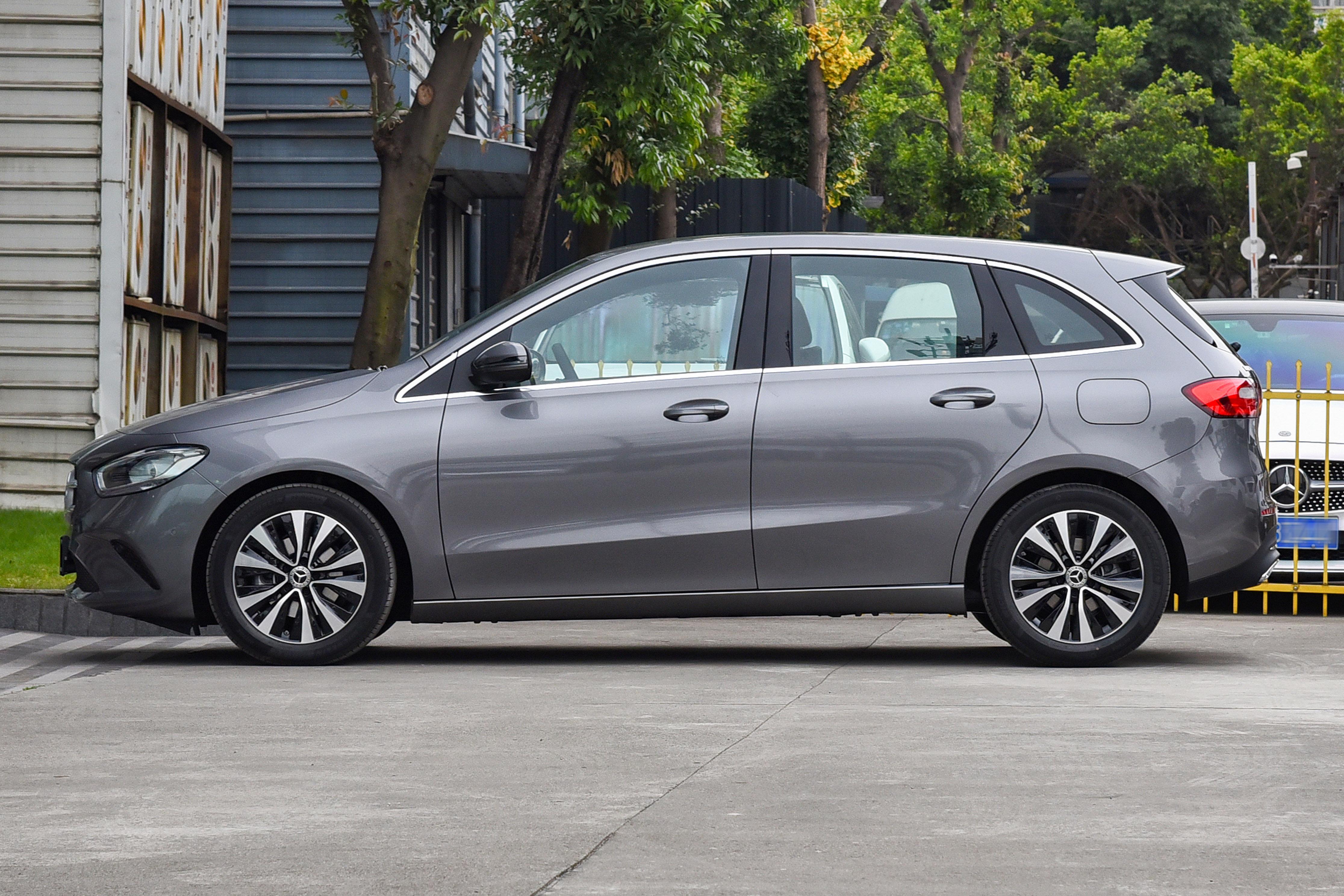 Evaluation of Mercedes-Benz B-class, the appearance is relatively low ...
