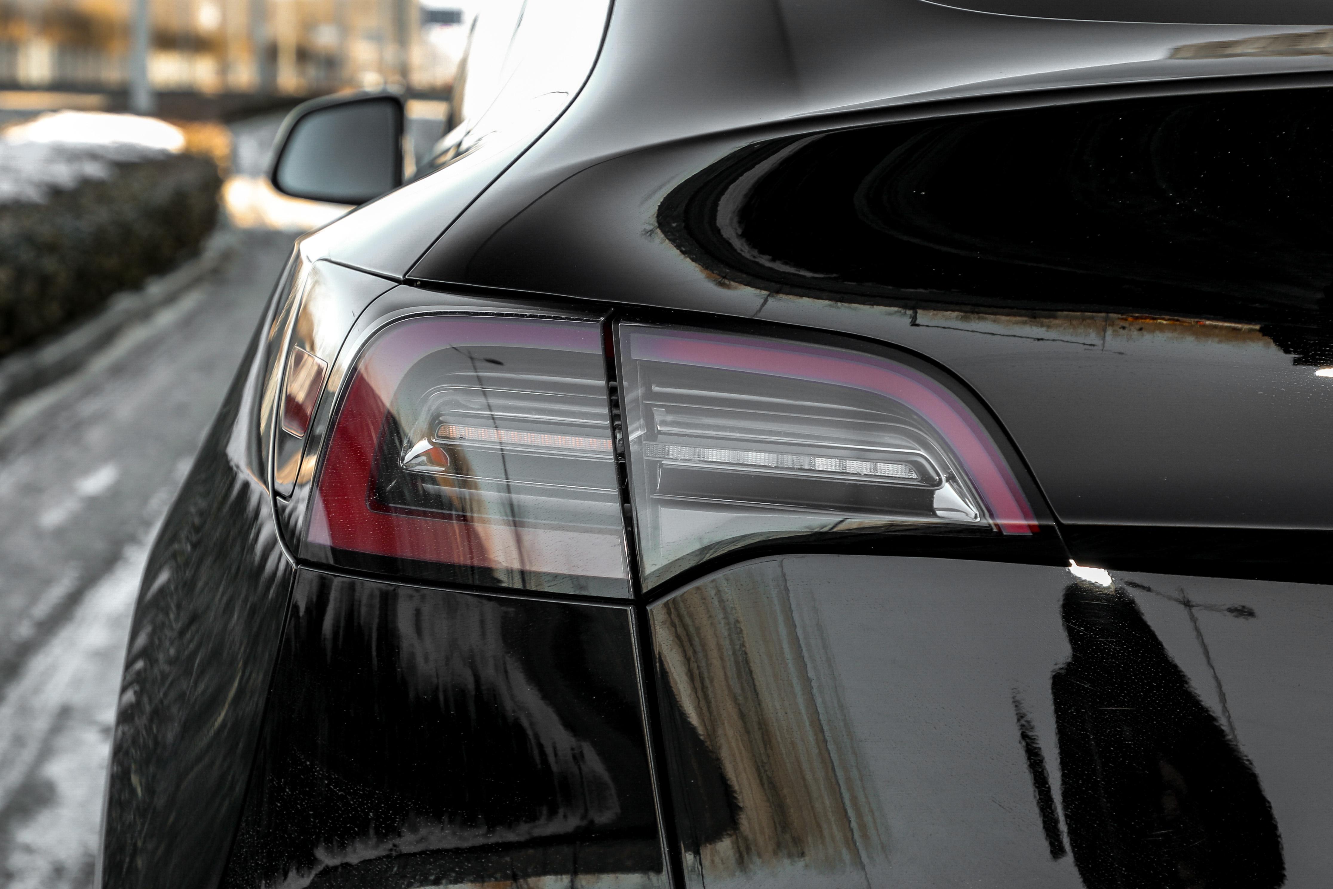 A detailed interpretation of the backside of Tesla's price cuts: Is it ...