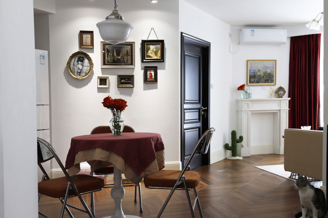 Her 77 flat modern style residence, simple, refined, stylish, light and ...