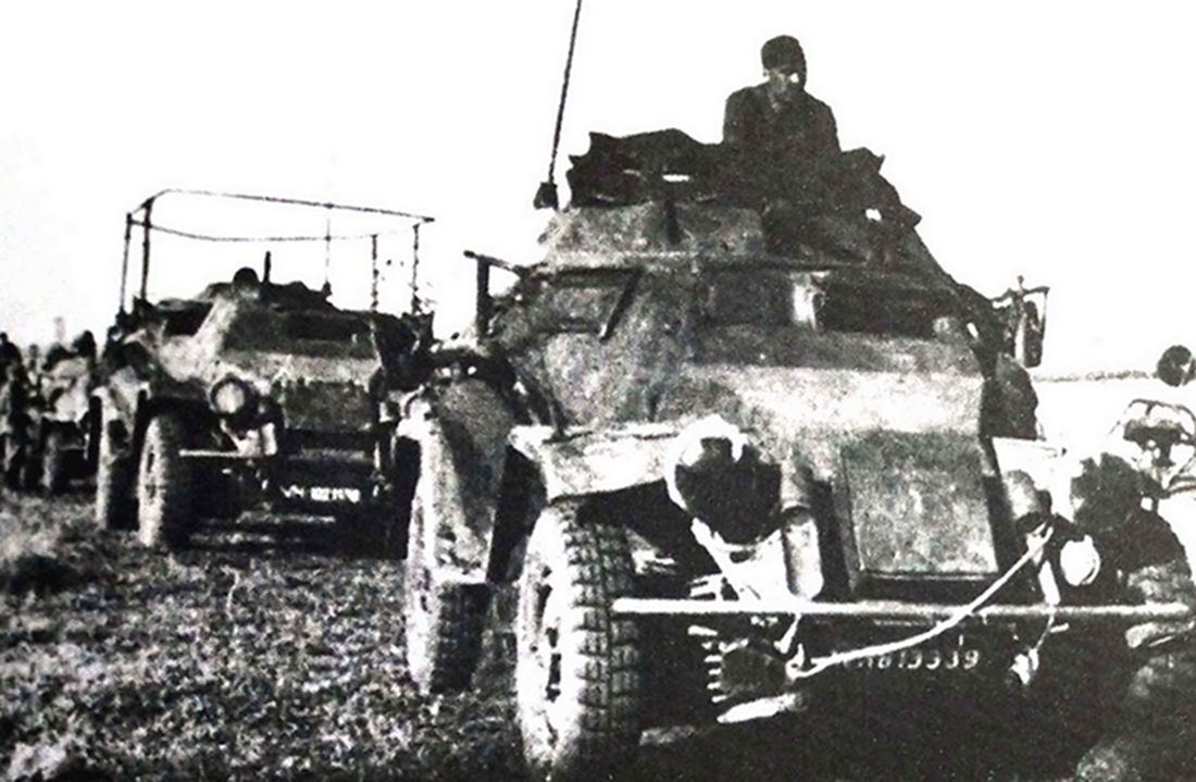 The Sdkfz 221/222 4-wheeled armored reconnaissance vehicle of the ...