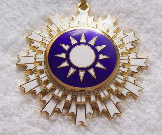 "The Great Battle" Qiu Qingquan gave Ding Xiaoer the Blue Sky and White ...