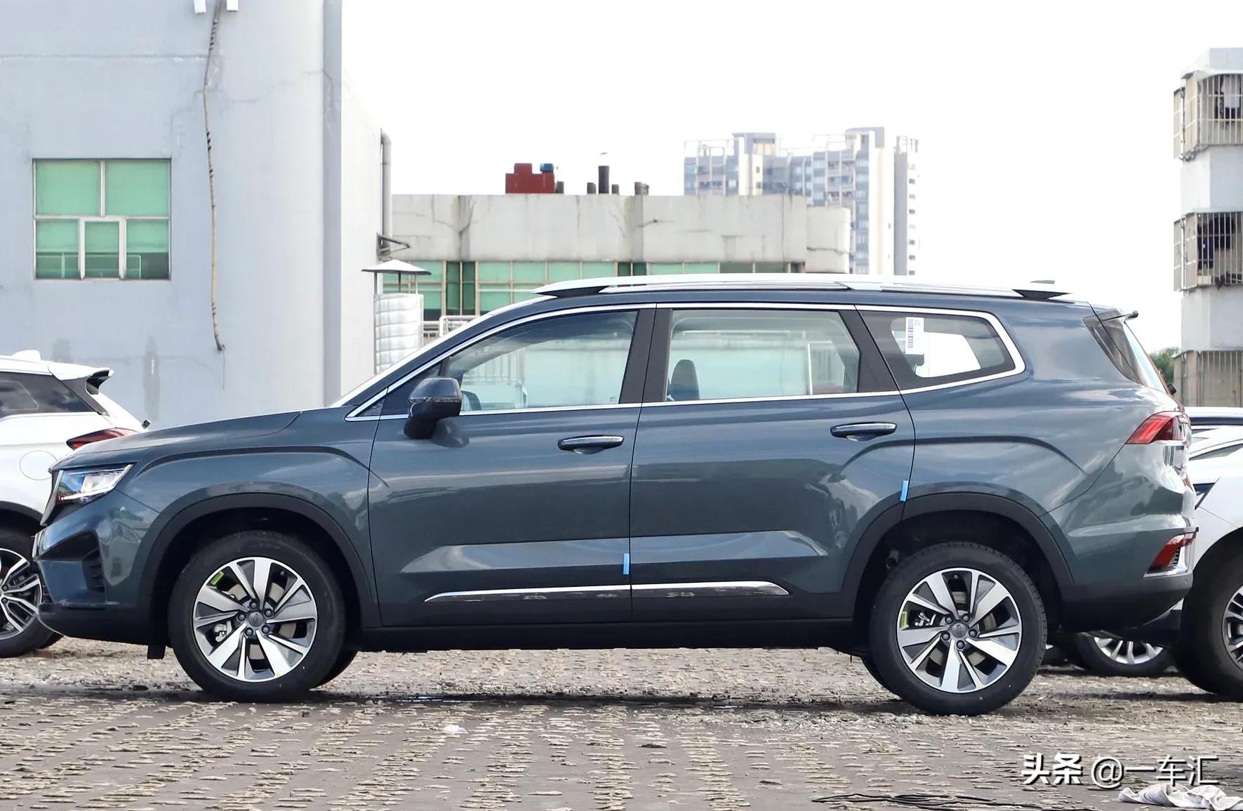 The domestically produced 7-seat medium-sized SUV, Geely Haoyue luxury ...